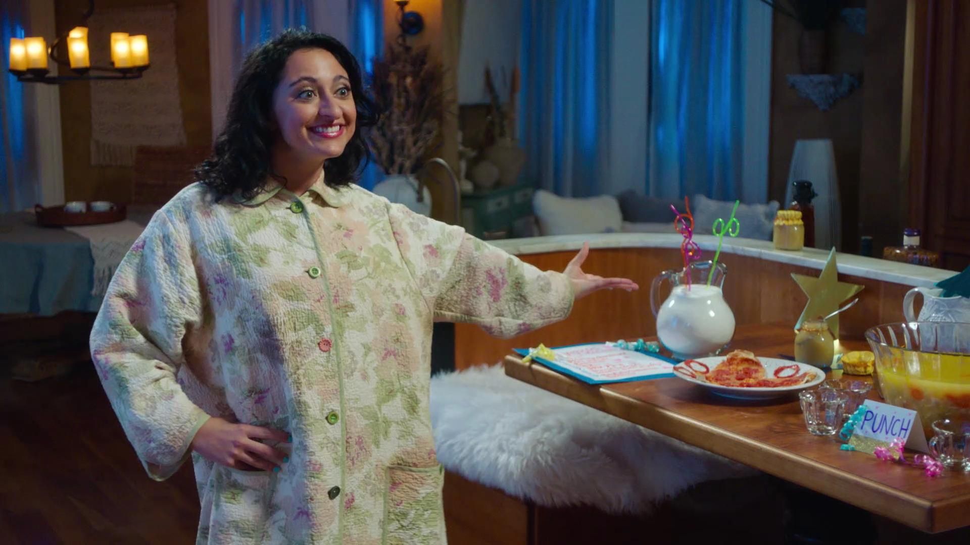 Sleepover Itinerary - S1 EP3 - Three Busy Debras