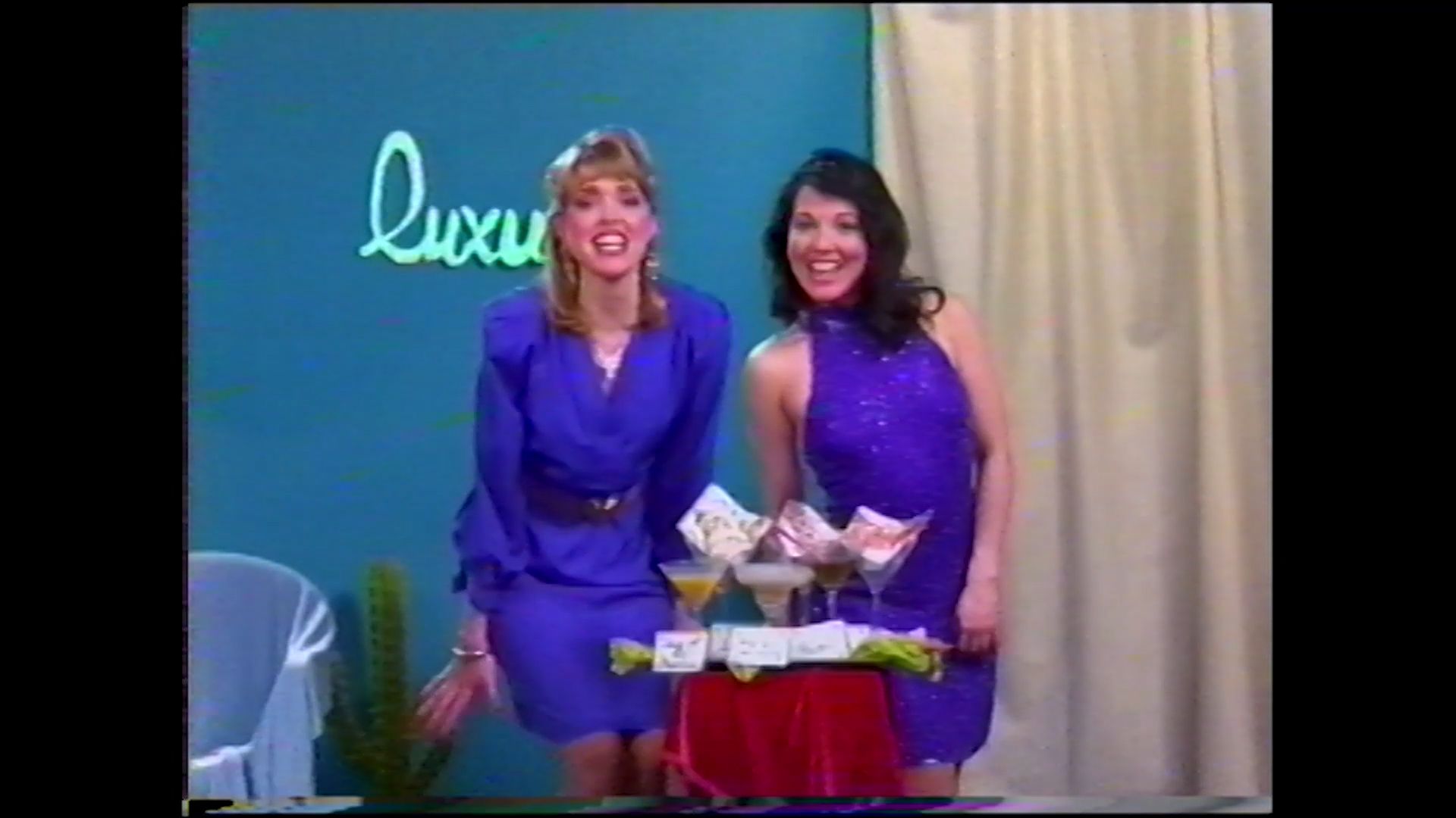 LUXURY "Food" - S3 - Smalls