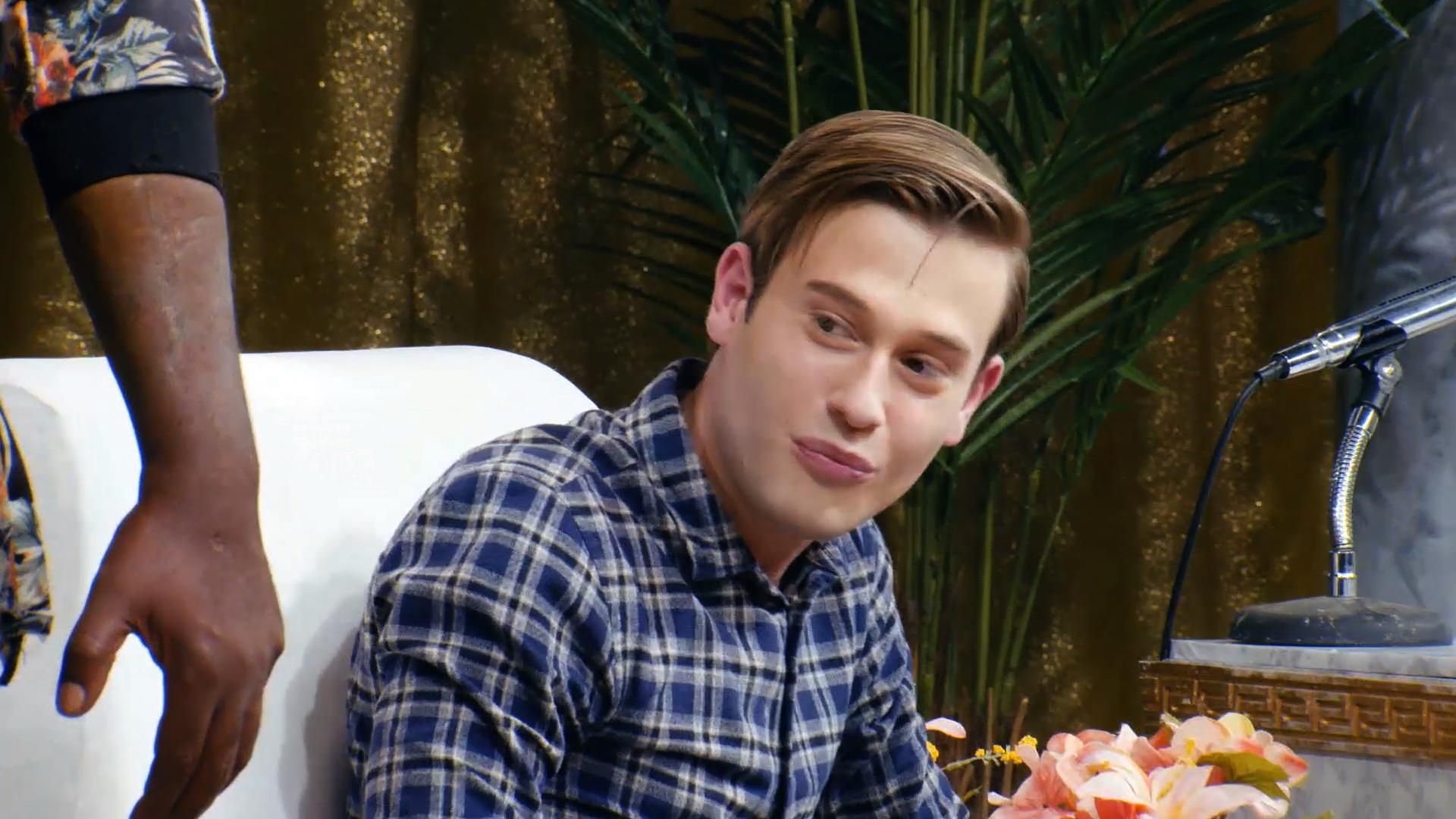 Tyler Henry - S5 EP3 - The Eric Andre Show